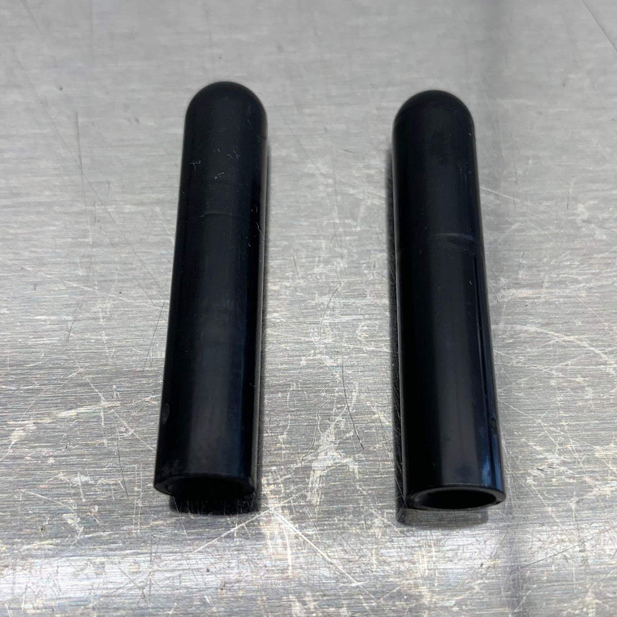 99-04 Ford Mustang Black Door Lock Pins OEM #54 – freedompartsoutlet.com