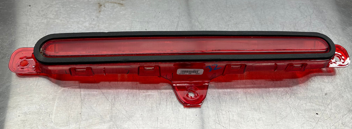 10-14 Ford Mustang 3rd Brake Light OEM AR33-13A613-AG #32 ...