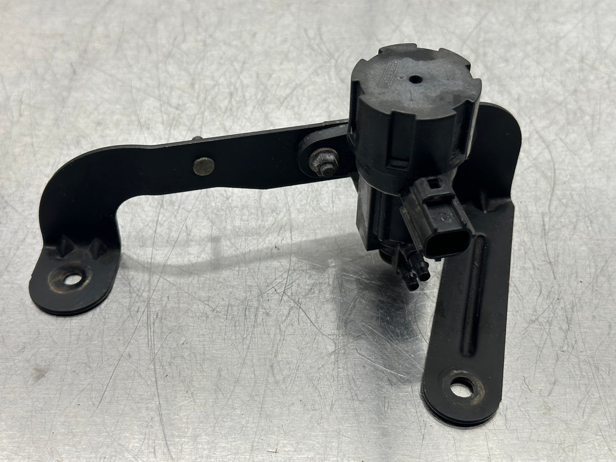 99-04 Ford Mustang EGR Valve Pressure Sensor OEM F77E-9J460-AB #62 ...