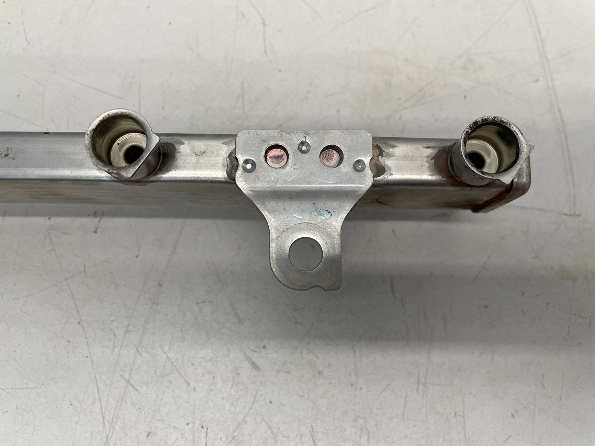 11-14 Ford Mustang F150 5.0L Fuel Rail OEM BR3E-9F792-GD #27 ...