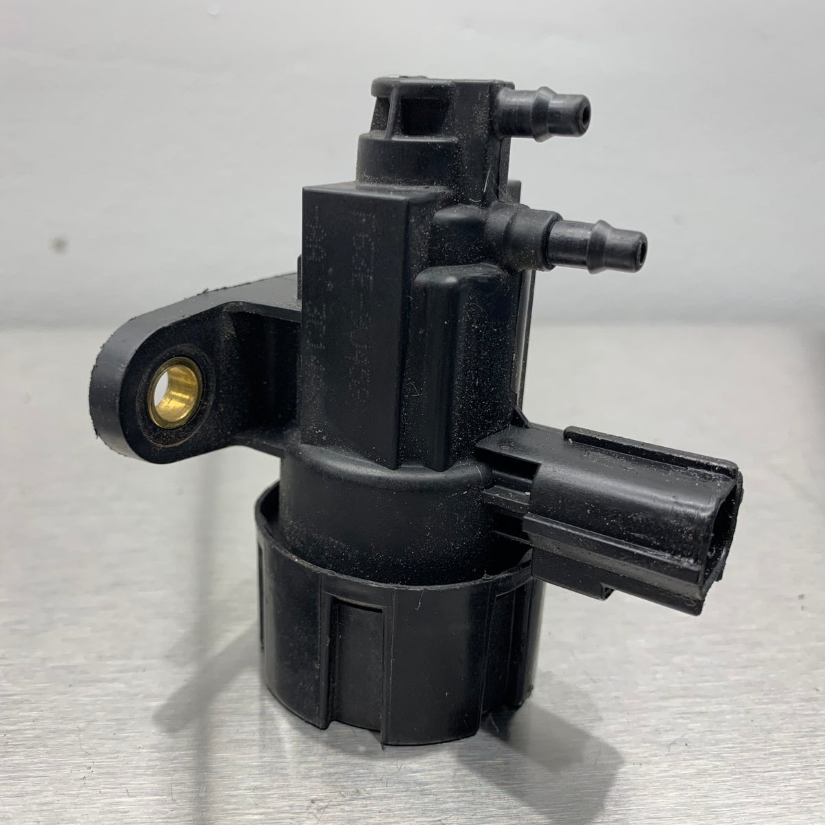 99-04 Ford Mustang Vacuum EGR Solenoid Control Valve OEM F63E-9J459-AA ...